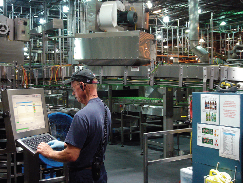 HMI 是什麼?完整人機介面(HMI)指南:定義、應用與未來趨勢